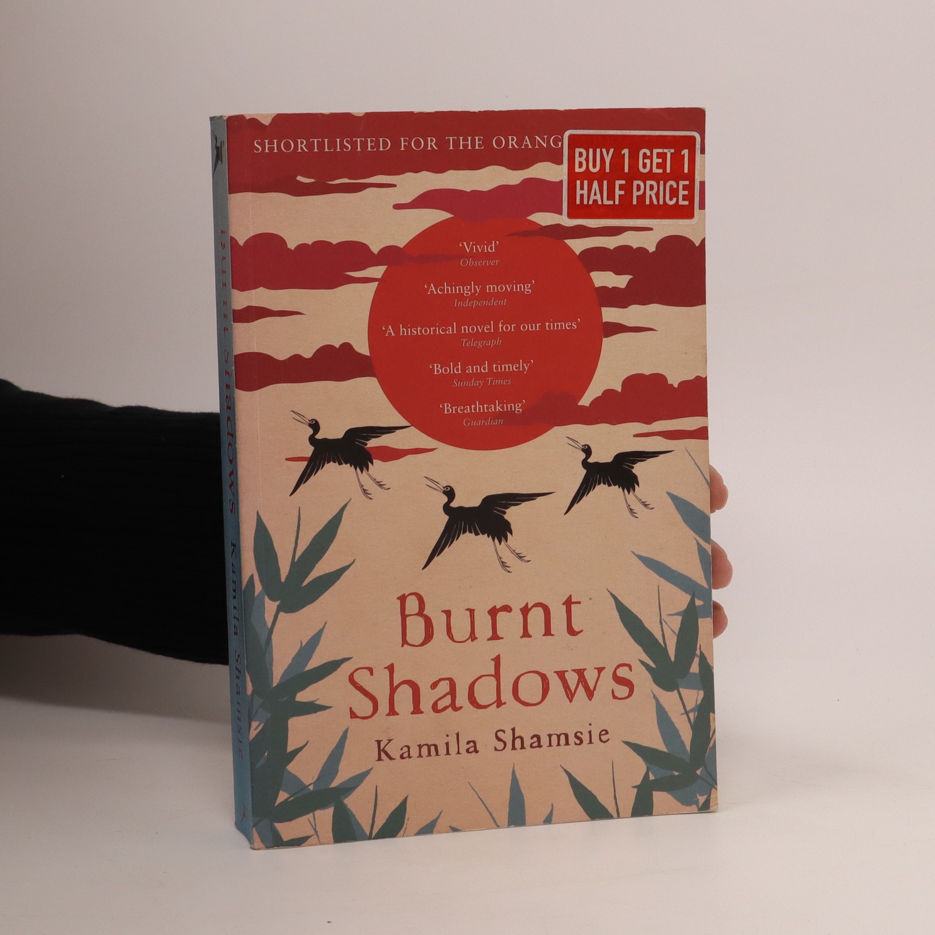 Burnt shadows - Shamsie, Kamila - knihobot.cz