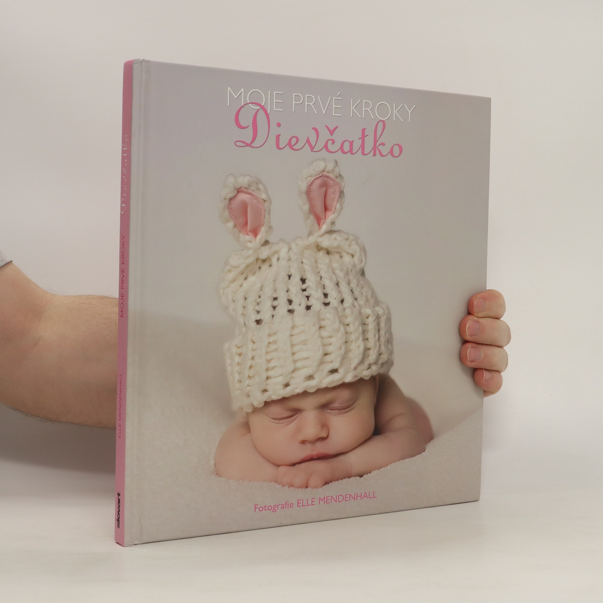 Moje prvé kroky: Dievčatko - Mendenhall, Elle - knihobot.cz
