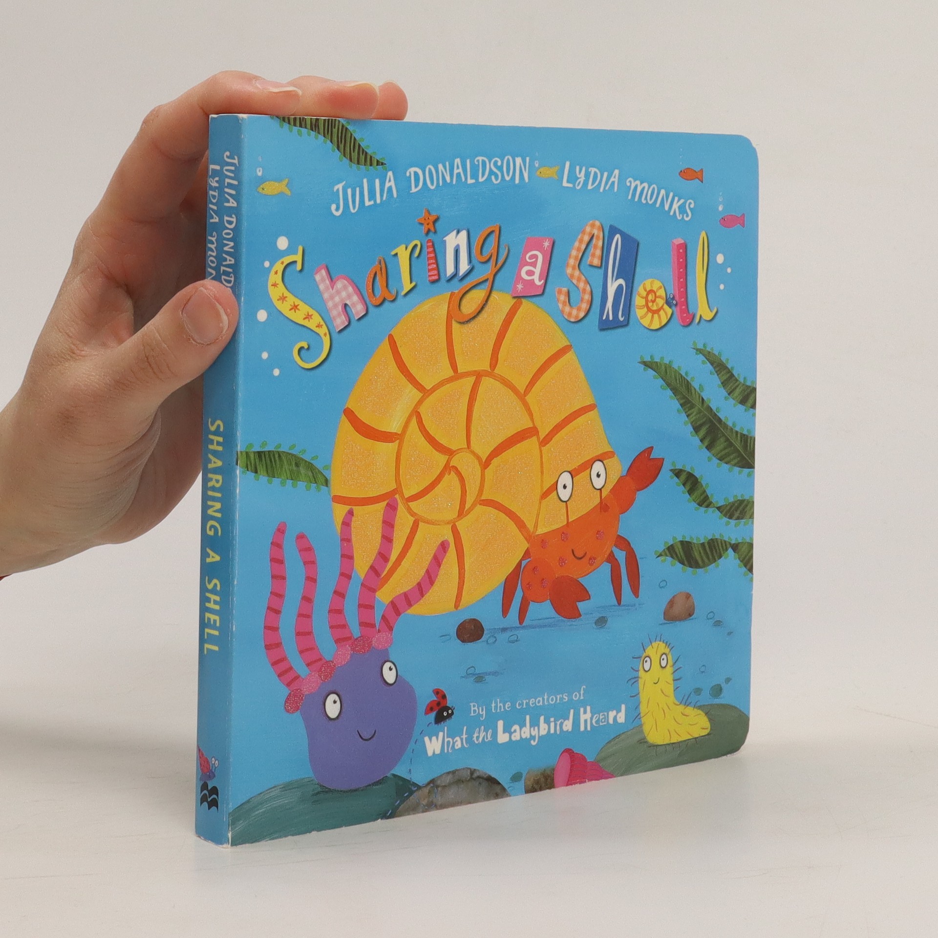 Sharing a Shell - Julia Donaldson - knihobot.sk