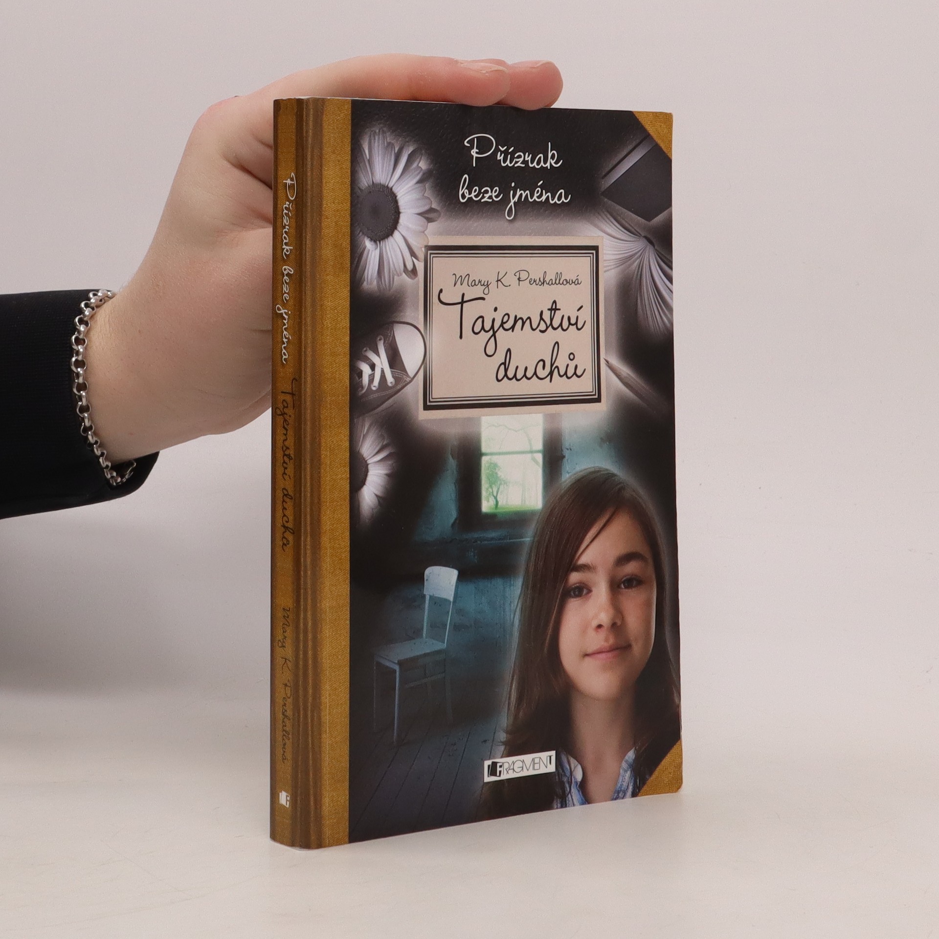 Tajemství duchů. Přízrak beze jména - Mary K. Pershall - knihobot.cz