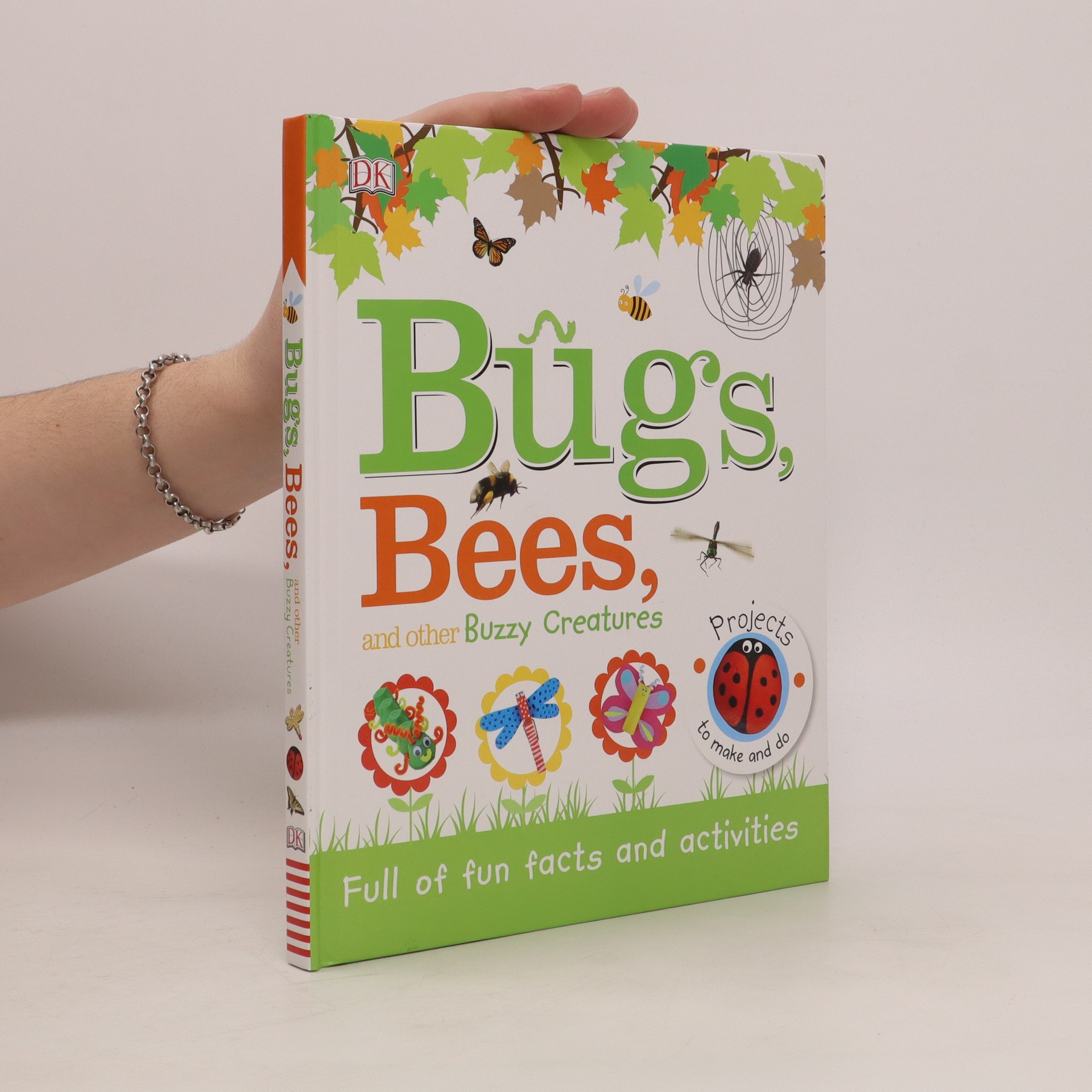 Bugs, bees, and other buzzy creatures - kolektiv - knihobot.cz