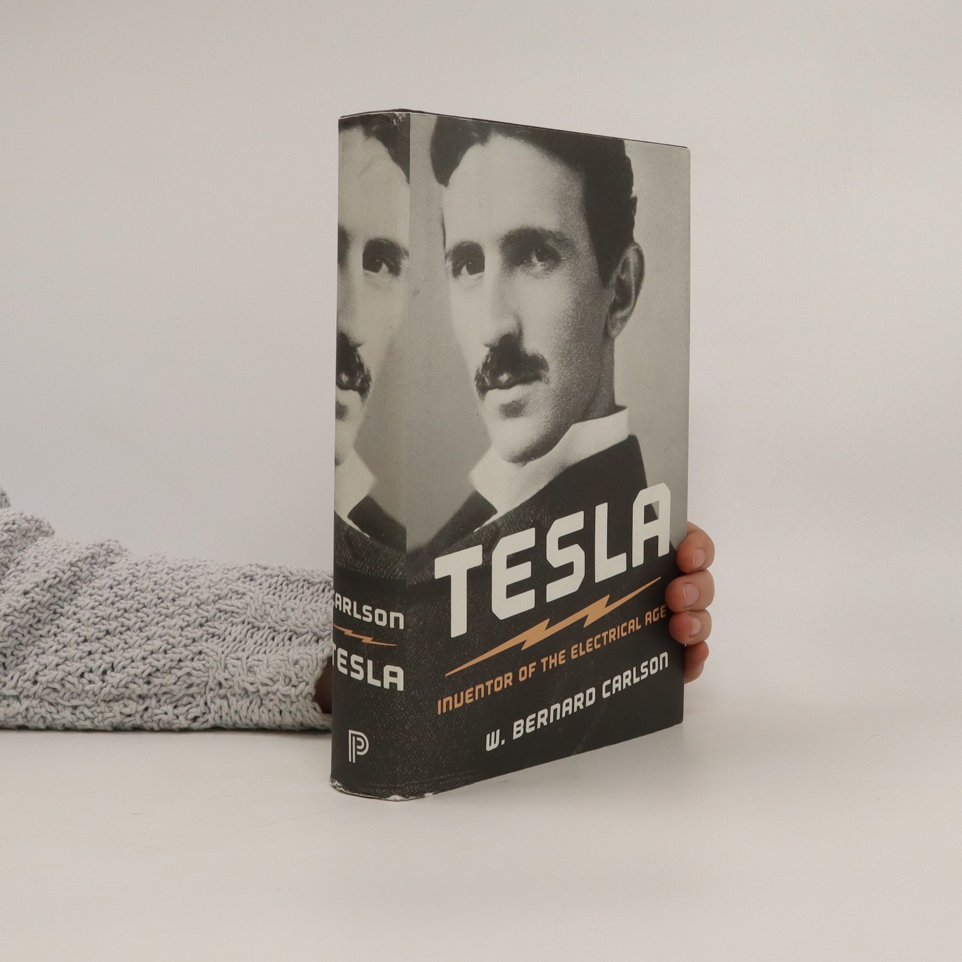 Tesla. Inventor of the Electrical Age. - Carlson, W Bernard - knihobot.cz