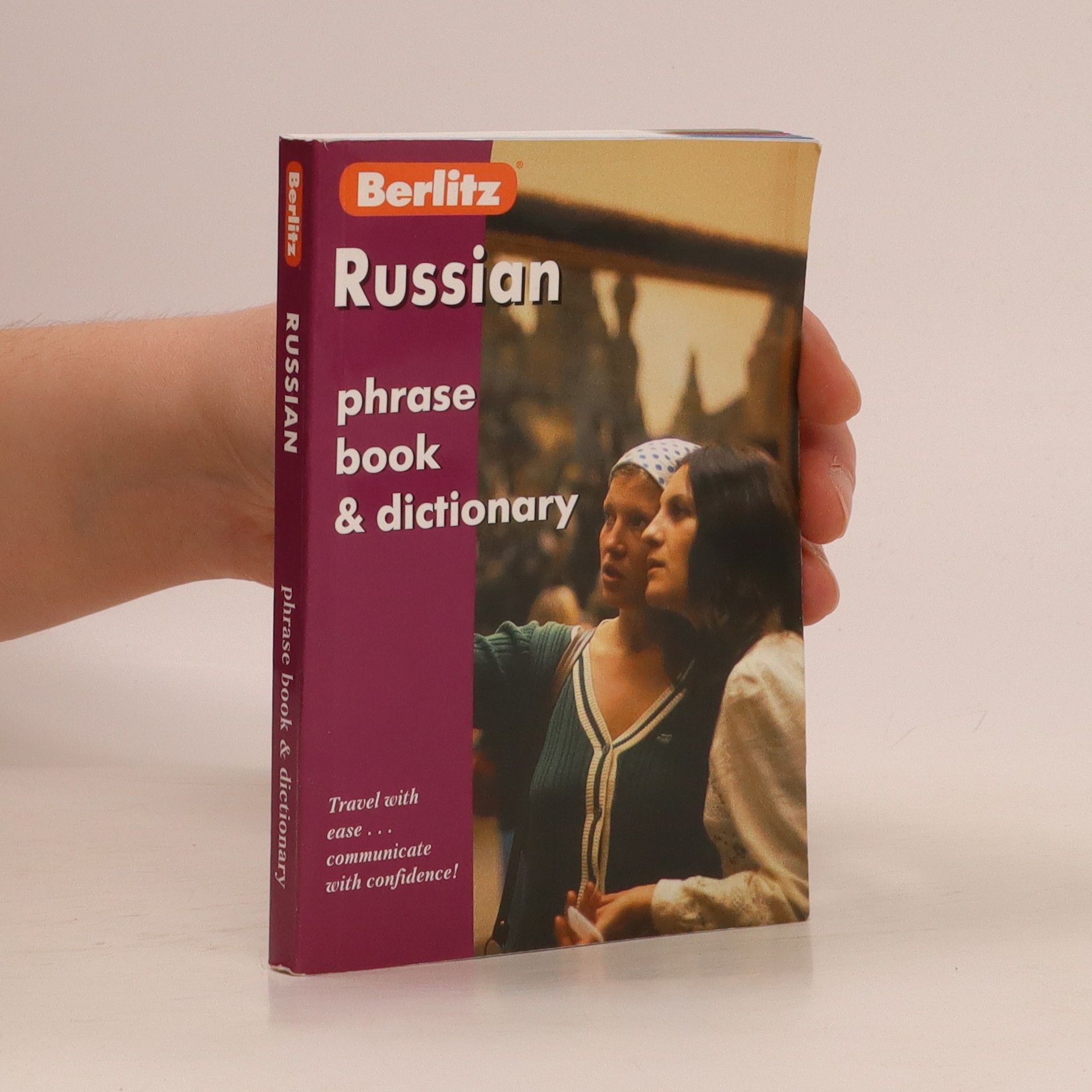 Russian: phrase book & dictionary - kolektiv - knihobot.cz