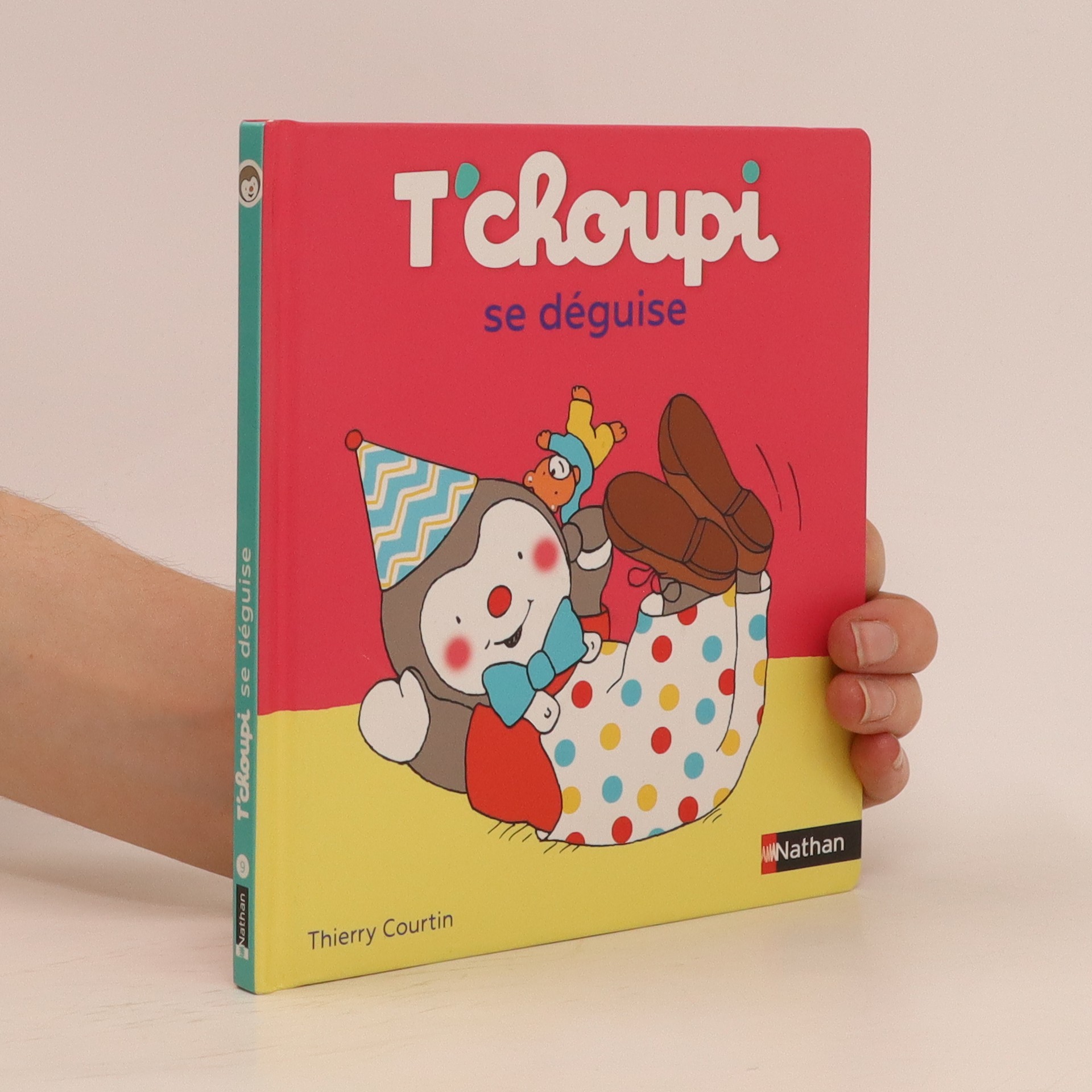 T'choupi se déguise - Courtin, Thierry - knihobot.cz