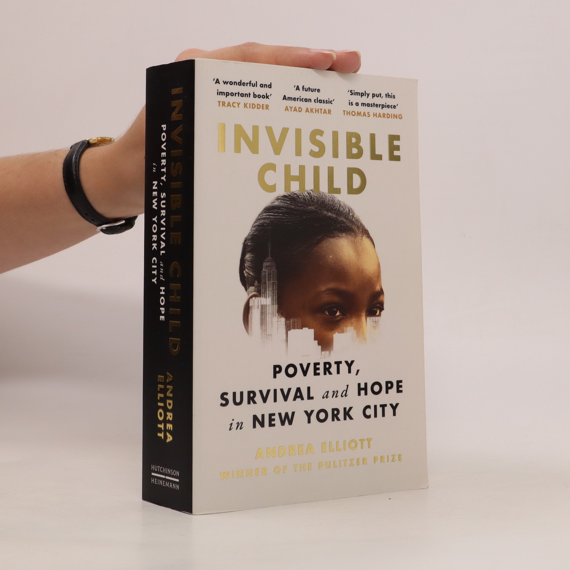 Invisible Child - Andrea Elliott - knihobot.sk