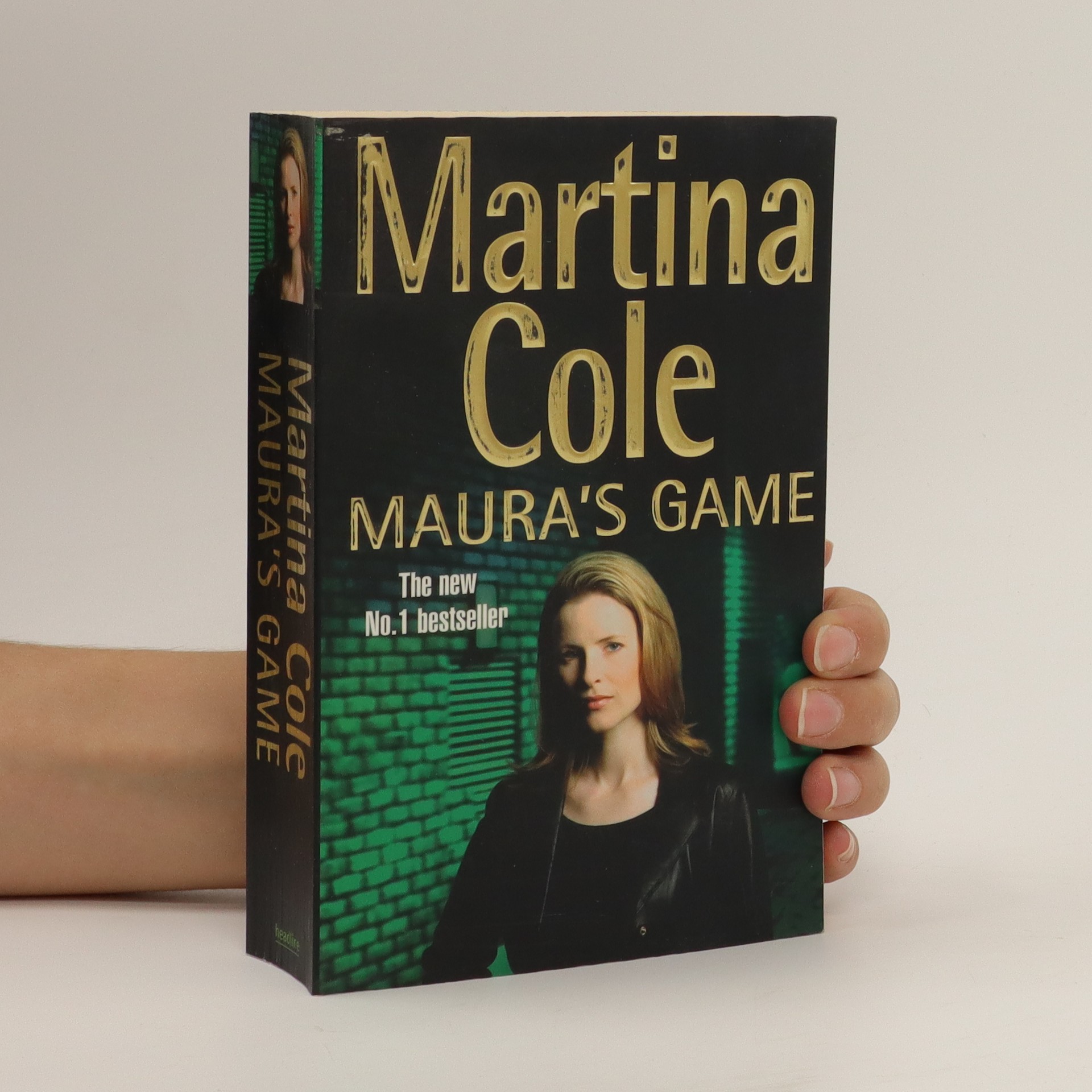 Maura's game - Cole, Martina - knihobot.cz